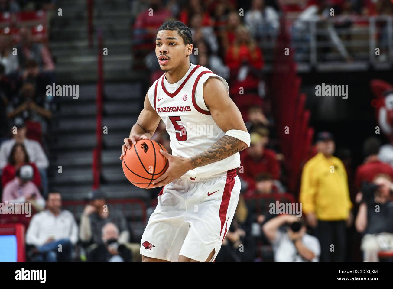 Arkansas guard Darius Acuff Jr. (5) runs a play against Central ...