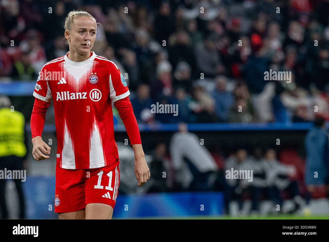 Lea Schueller (FC FC Bayern Munich Women, #11) GER, FC FC Bayern Munich ...