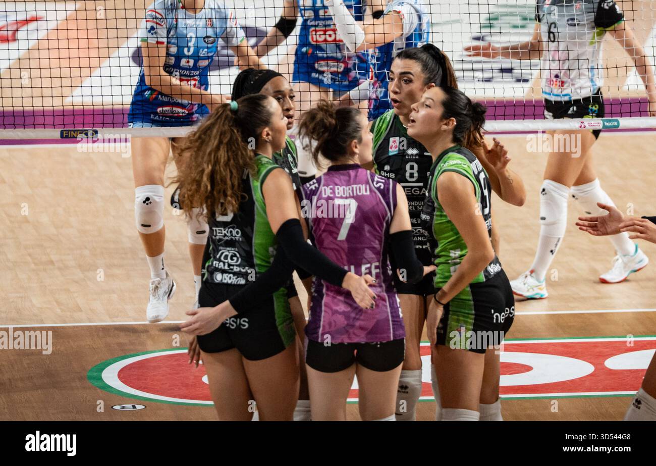 Line up (Megabox Ondulati Del Savio Vallefoglia) during Igor Gorgonzola ...