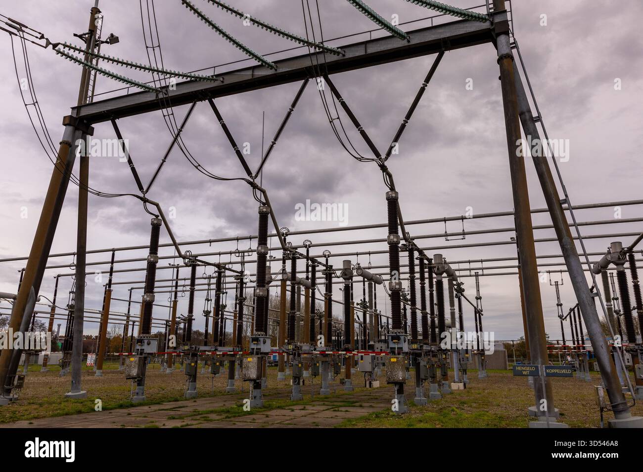 LANGERAK - TenneT's 380 kV high-voltage substation Doetinchem Langerak ...