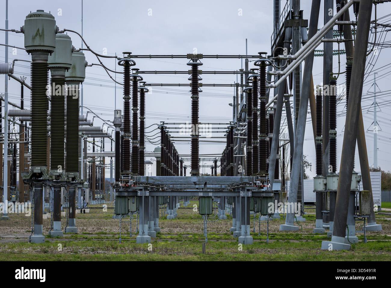 LANGERAK - TenneT's 380 kV high-voltage substation Doetinchem Langerak ...