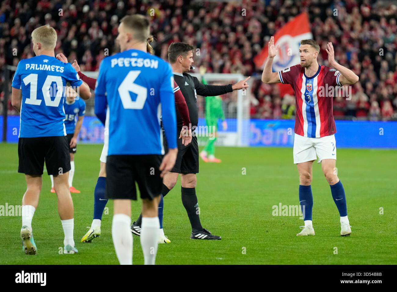 Matej jug referee hi-res stock photography and images - Alamy