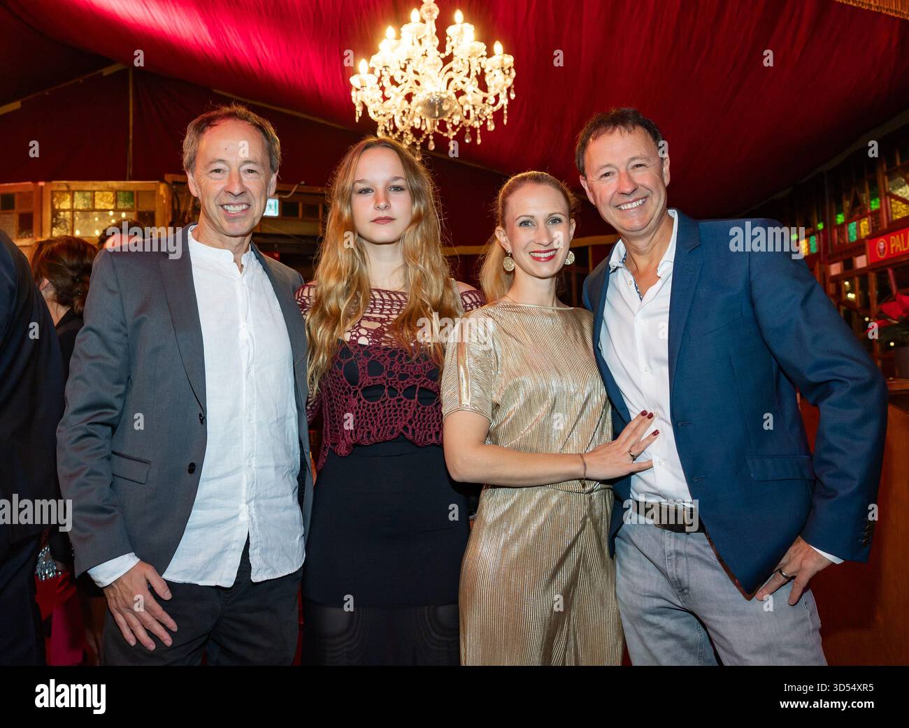 13 November 2025, Hamburg: Gerrit Braun (l-r) with daughter Johanna and ...