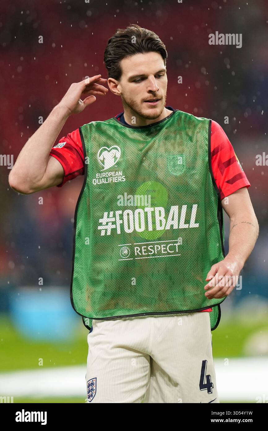 Declan Rice of England warming up prior to the England v Serbia UEFA ...
