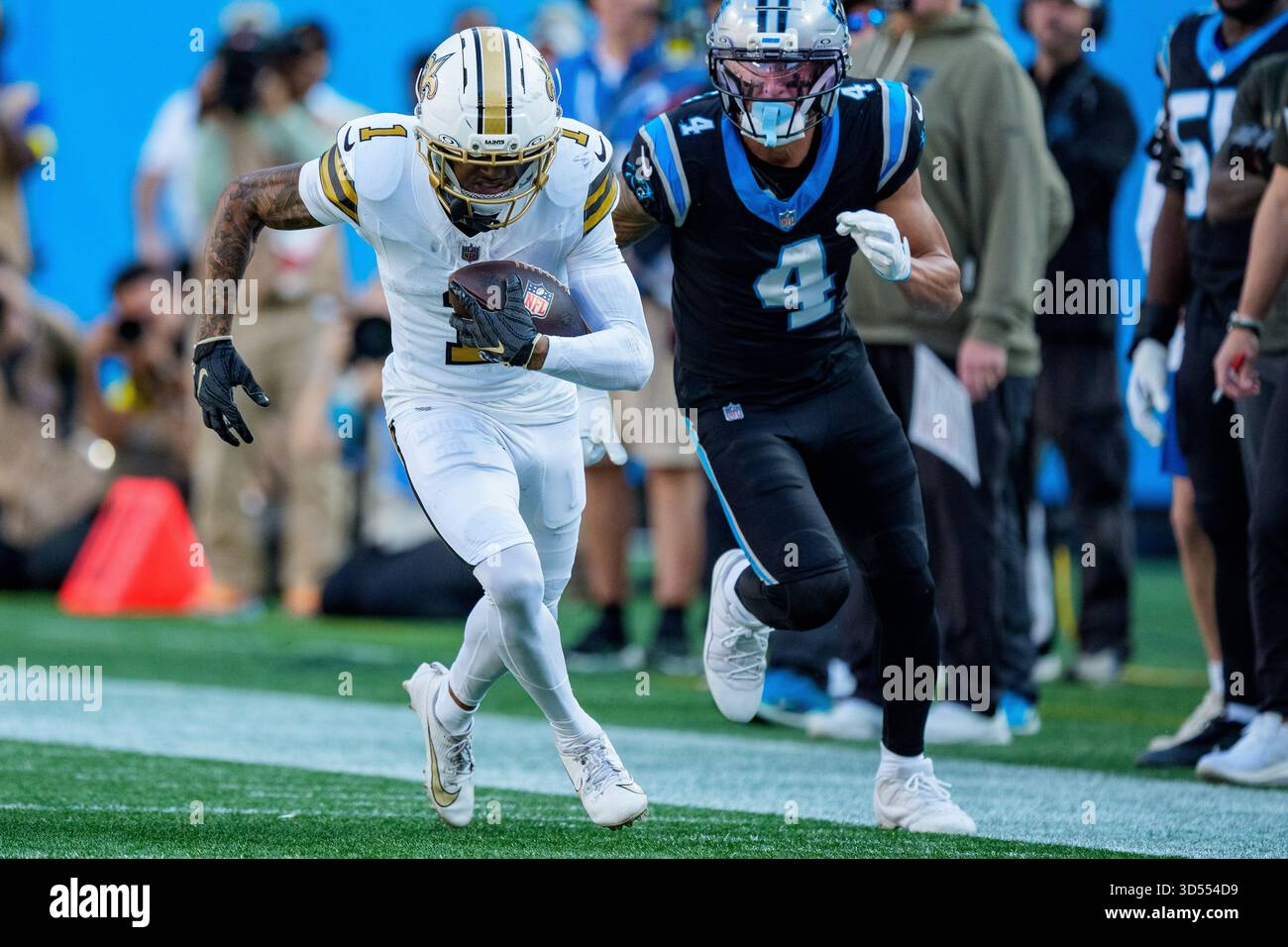 New Orleans Saints cornerback Alontae Taylor (1) makes an interception ...