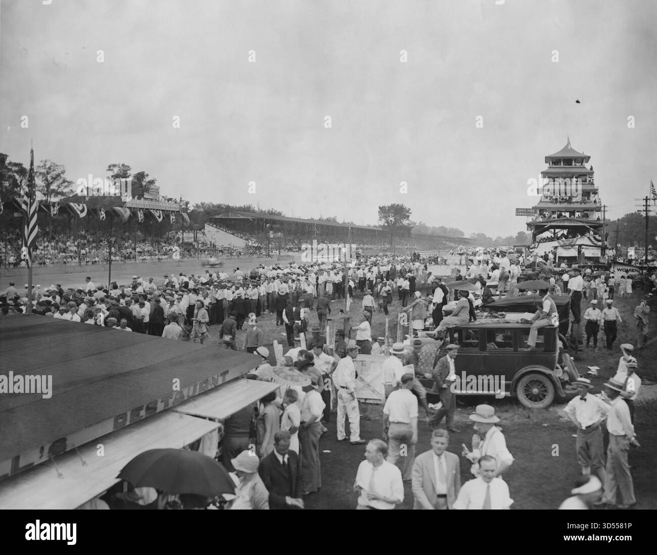 Track day preparation Black and White Stock Photos & Images - Alamy