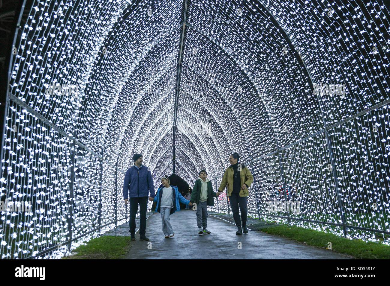 London uk january 2026 visitors hi-res stock photography and images - Alamy