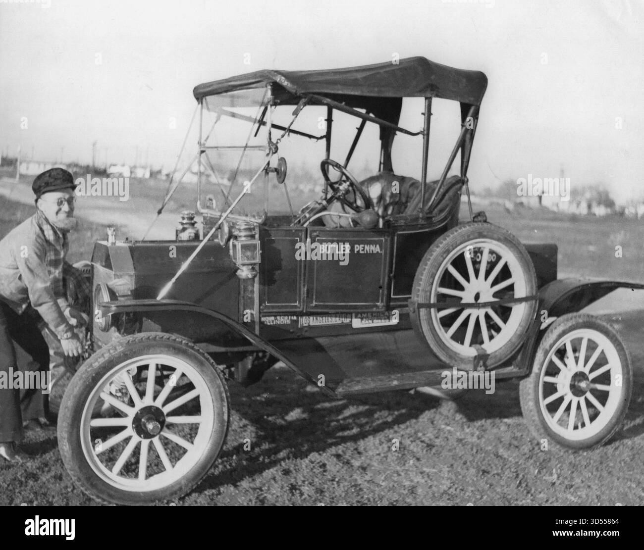 Hands t Black and White Stock Photos & Images - Alamy