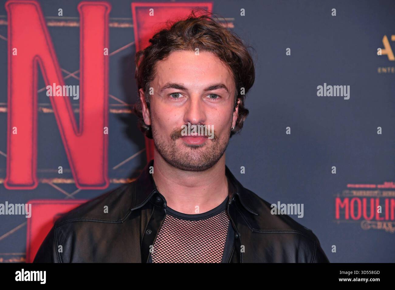 Nicolas Puschmann bei der Premiere von Sarah Engels bei Moulin Rouge ...