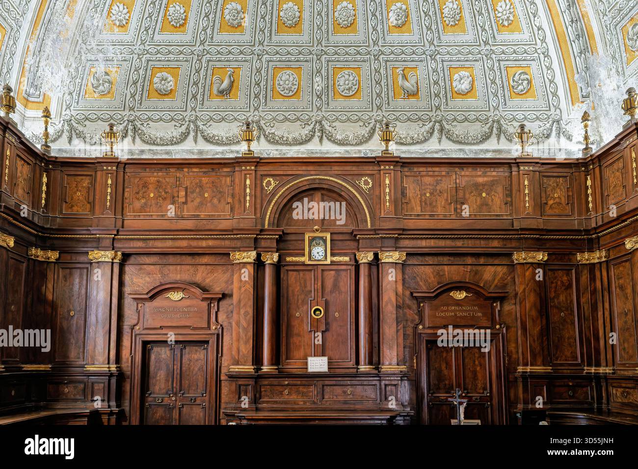 Italy - Viterbo - Cattedrale di San Lorenzo - Sacristy woodwork and ...