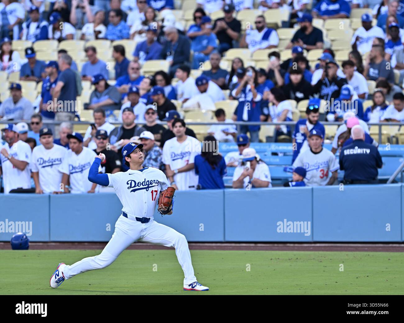 [FILE PHOTO]Los Angeles Dodgers starting pitcher Shohei Otani practices ...