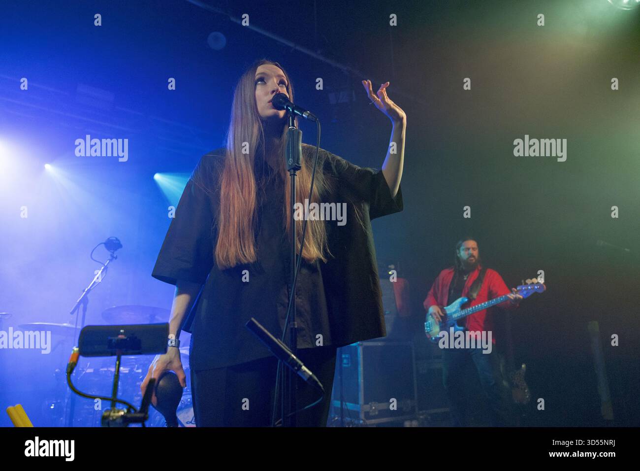 Florence Shaw (left) and Lewis Maynard of Dry Cleaning onstage in ...