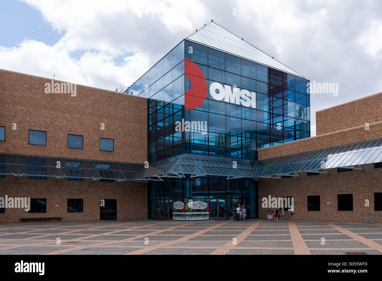 OMSI (The Oregon Museum of Science and Industry) in Portland, Oregon ...