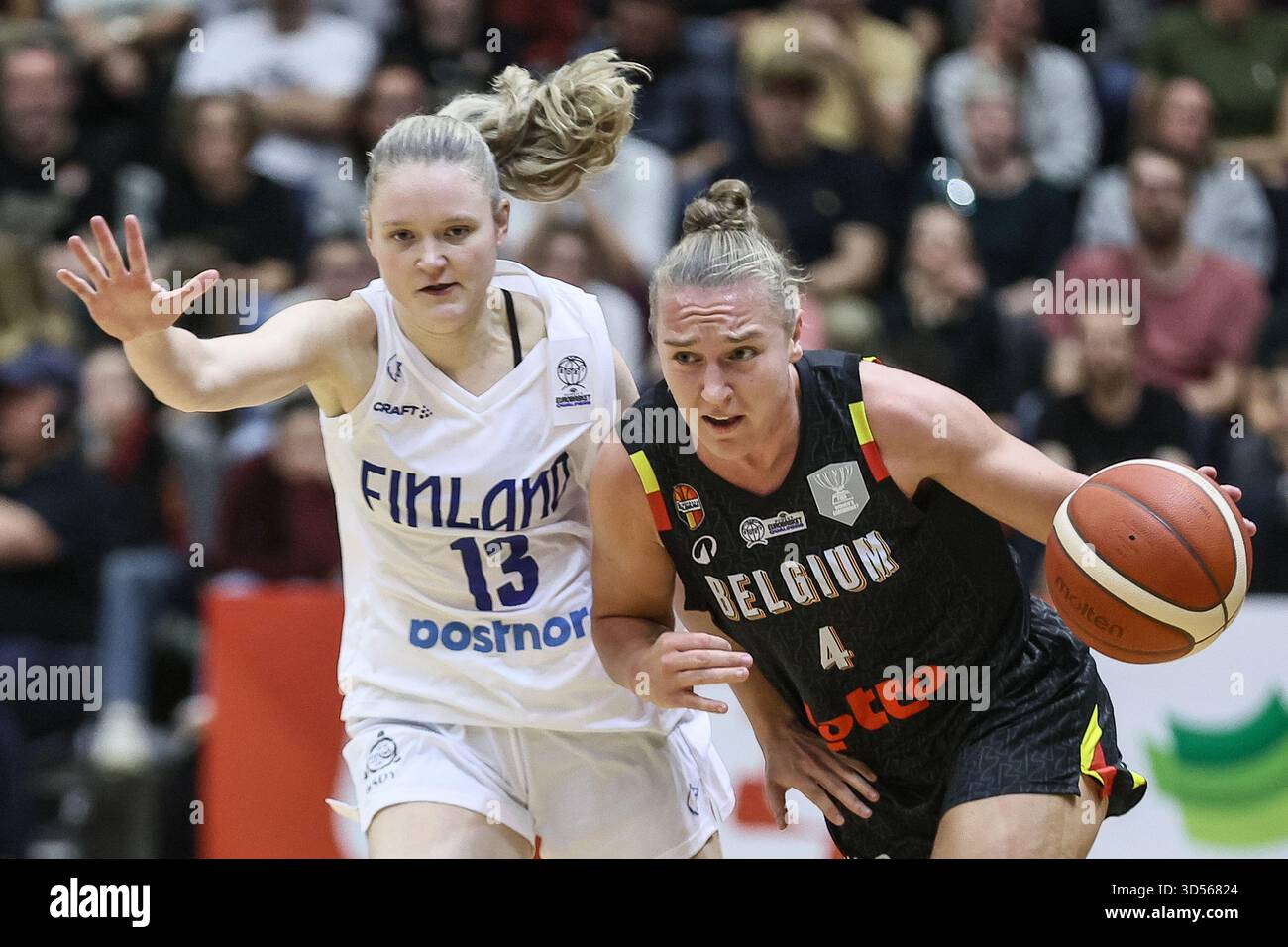 Leuven, Belgium. 13th Nov, 2025. Finland's Erika Mace and Belgium's ...