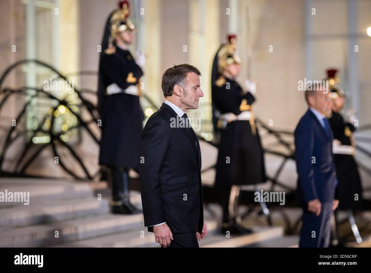 France's President Emmanuel Macron welcomes Serbia's President ...