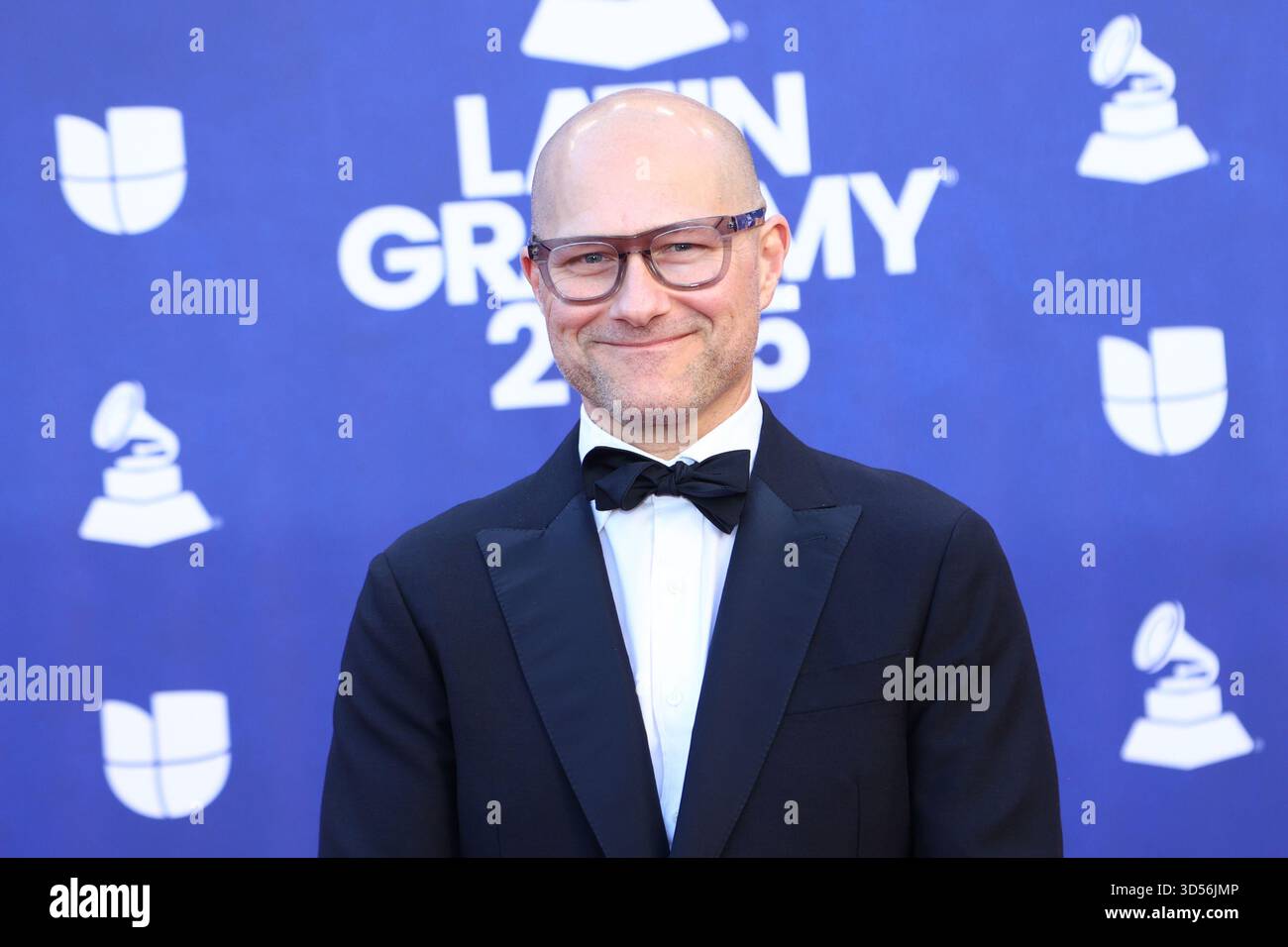 Colin Leonard arrives for the 26th annual Latin Grammy Awards at the ...