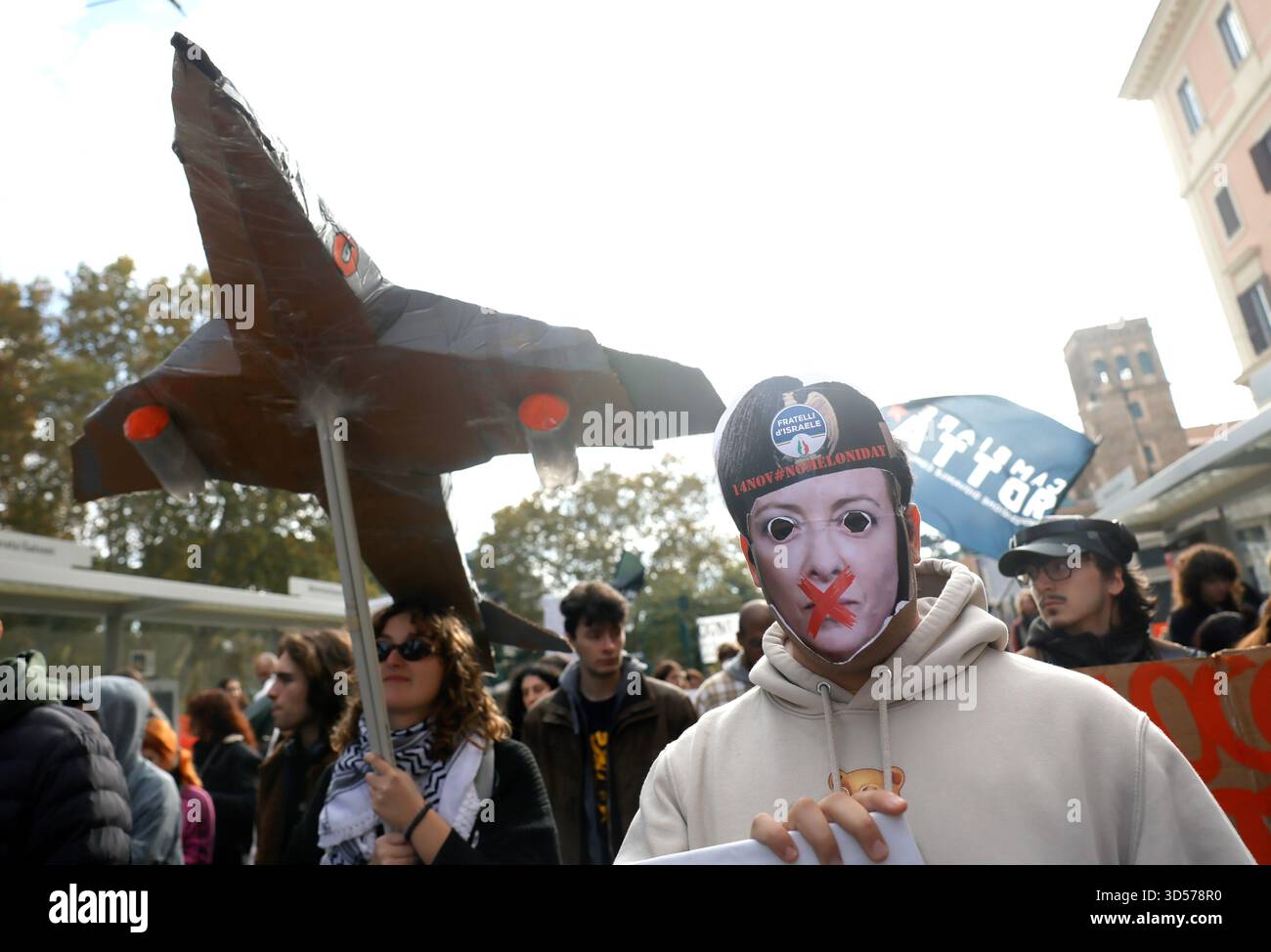 Sciopero e manifestazione studentesca No Meloni Day — Roma—Italia ...