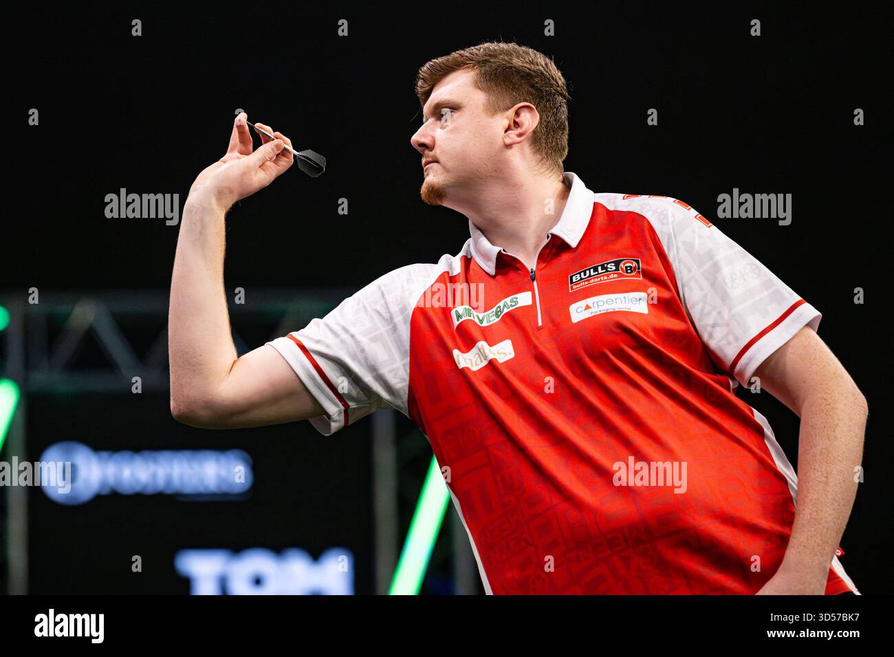 Niko springer darts hi-res stock photography and images - Alamy