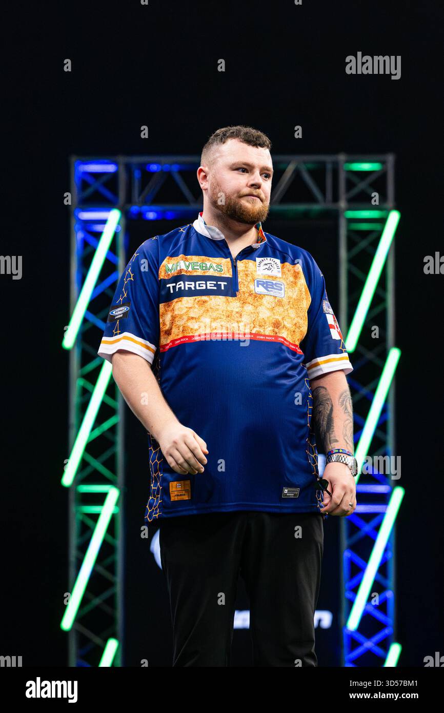 Connor scutt darts hi-res stock photography and images - Alamy