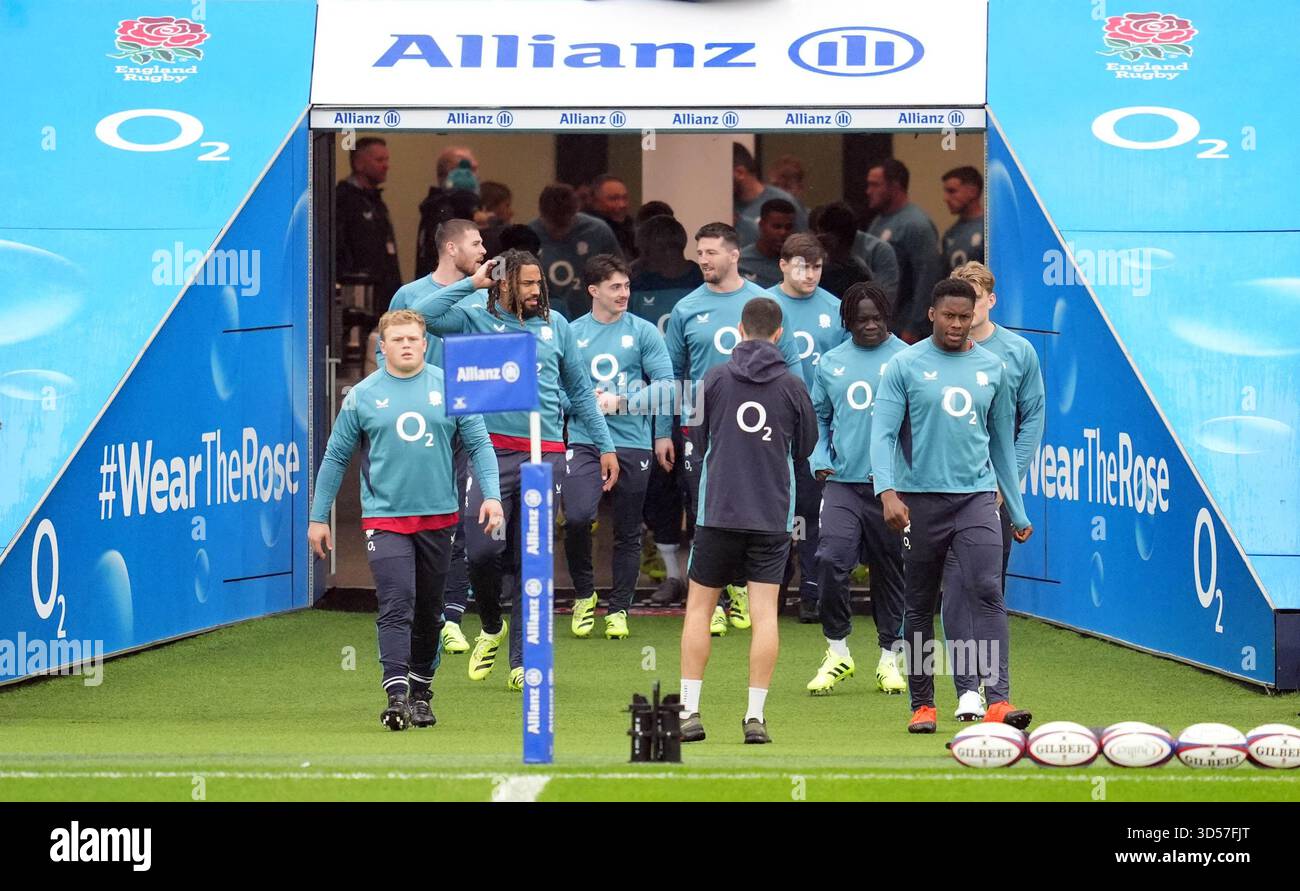 England players walk out for the team run at the Allianz Stadium ...