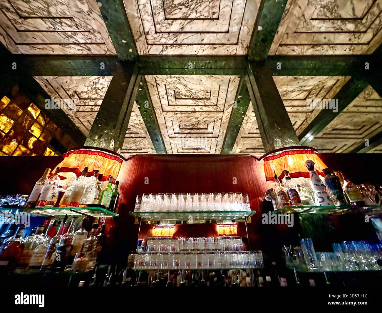 Loos American Bar, Art-D co-Bar nach einem Entwurf von Adolf Loos, Wien ...