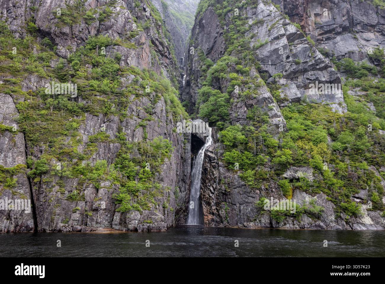 Misty mountain cliff waterfall hi-res stock photography and images - Alamy