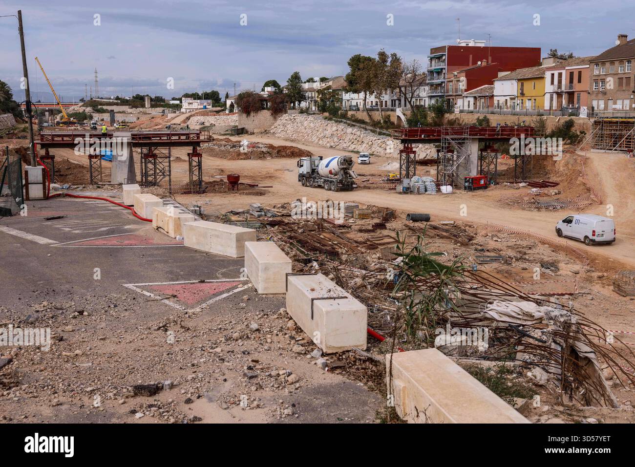 Views of the reconstruction of Picanya one year after the dana tragedy ...