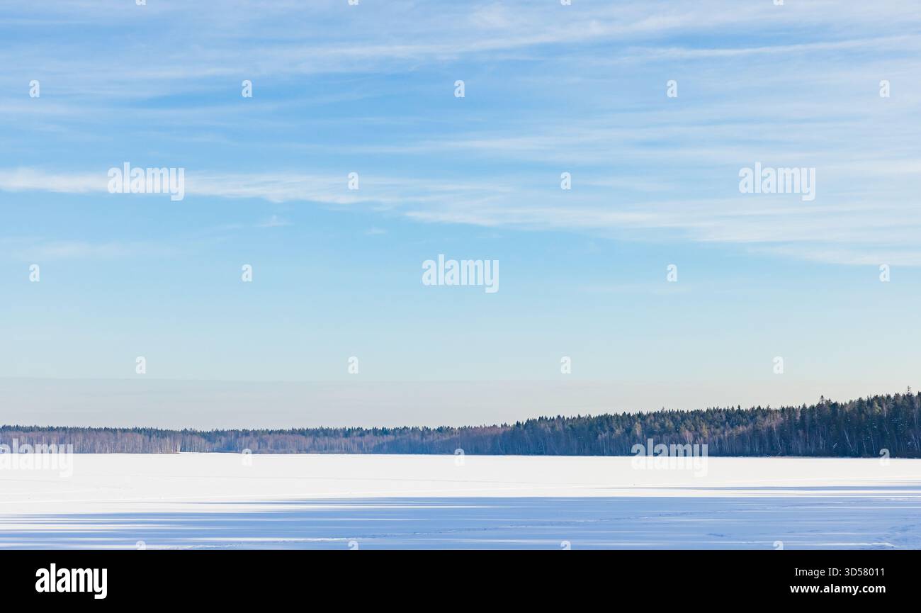 Panorama winter horizon snow sky hi-res stock photography and images ...