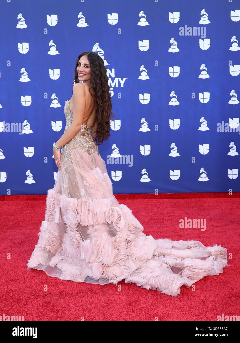 Isadora arrives for the 26th annual Latin Grammy Awards at the MGM ...