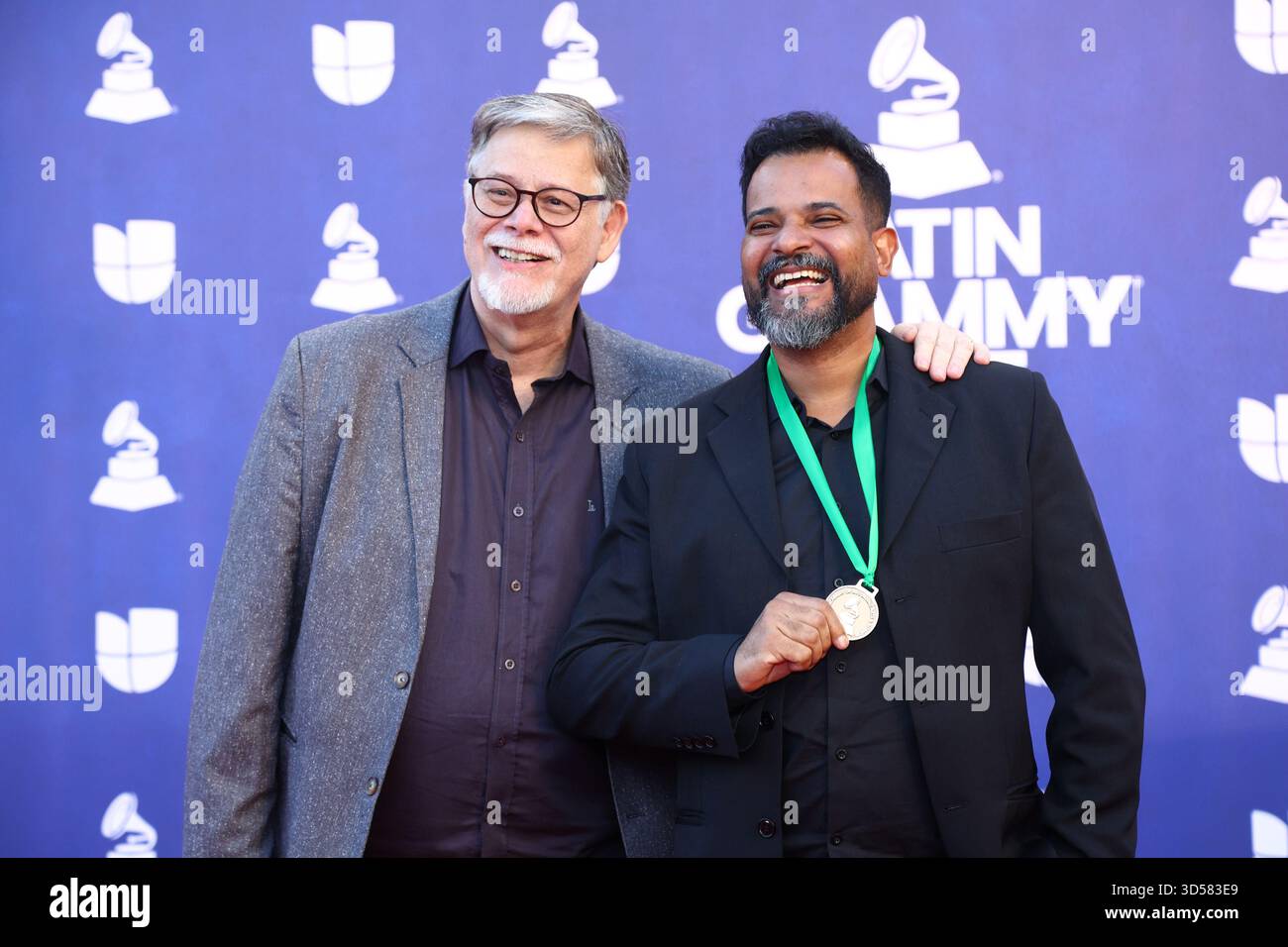(L-R) Marcelo Sabóia and Leo Alcantara arrives for the 26th annual ...