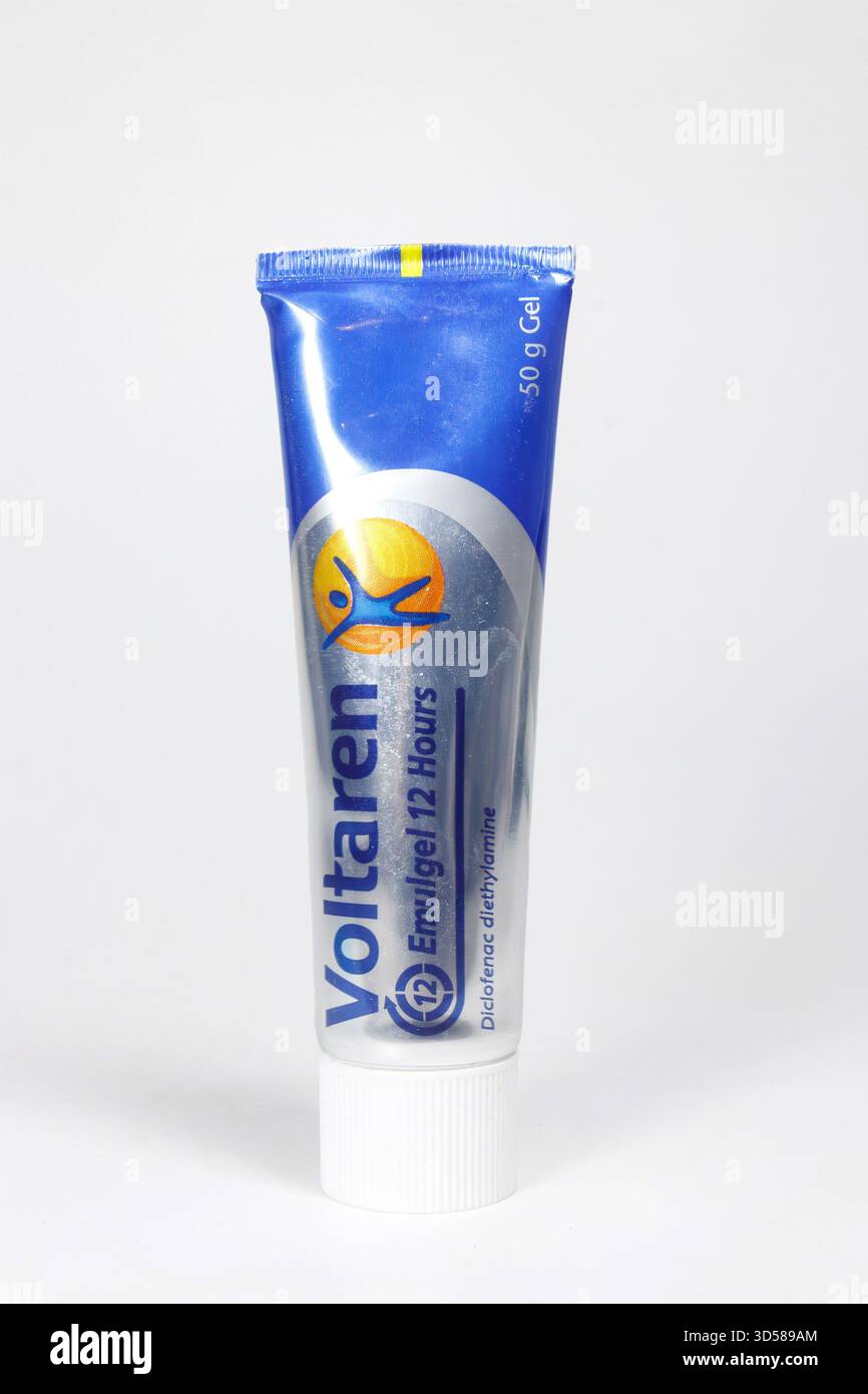 Tube of Voltaren Emulgel 12 Hours anti-inflammatory gel for pain relief ...