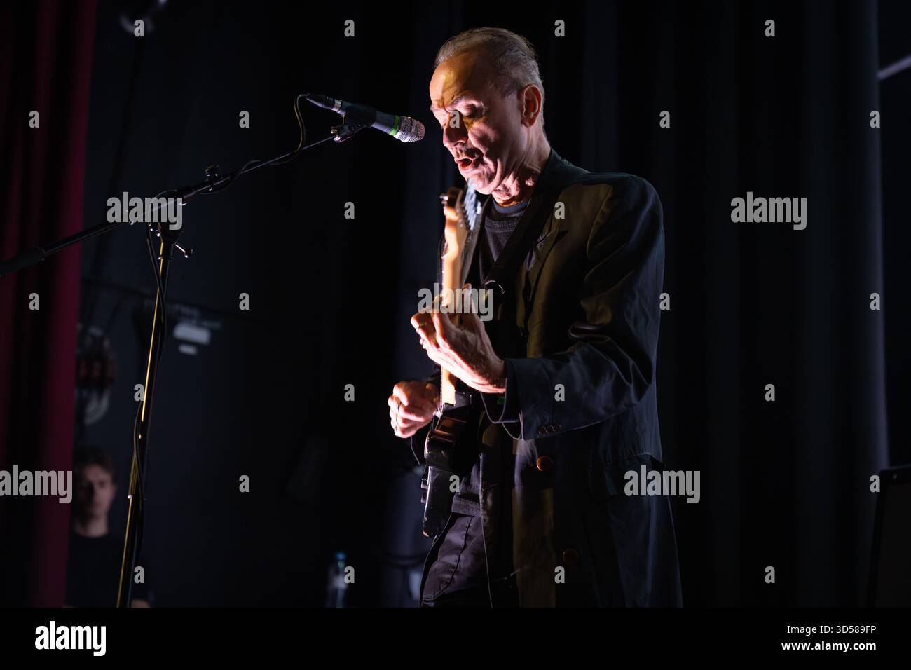 Hugh Cornwell at the Islington Assembly Hall, 13th Nov 2025 Stock Photo ...