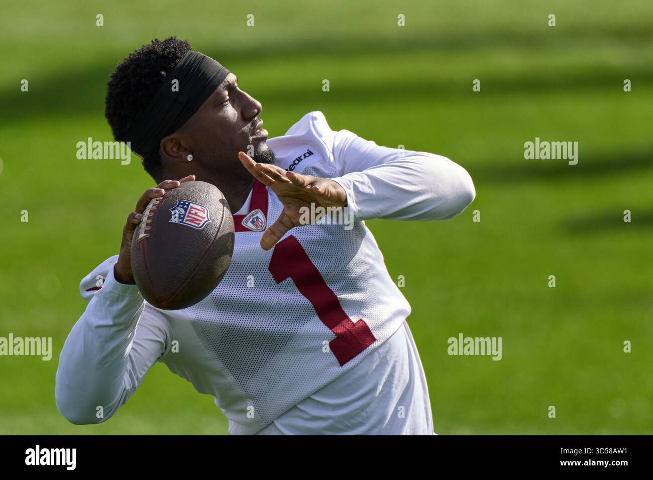 Washington Commanders wide receiver Deebo Samuel (1) during a training ...