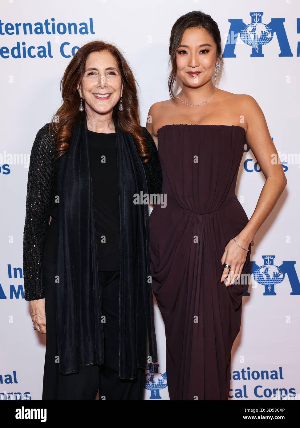 BEVERLY HILLS, LOS ANGELES, CALIFORNIA, USA - NOVEMBER 13: Nancy Aossey ...