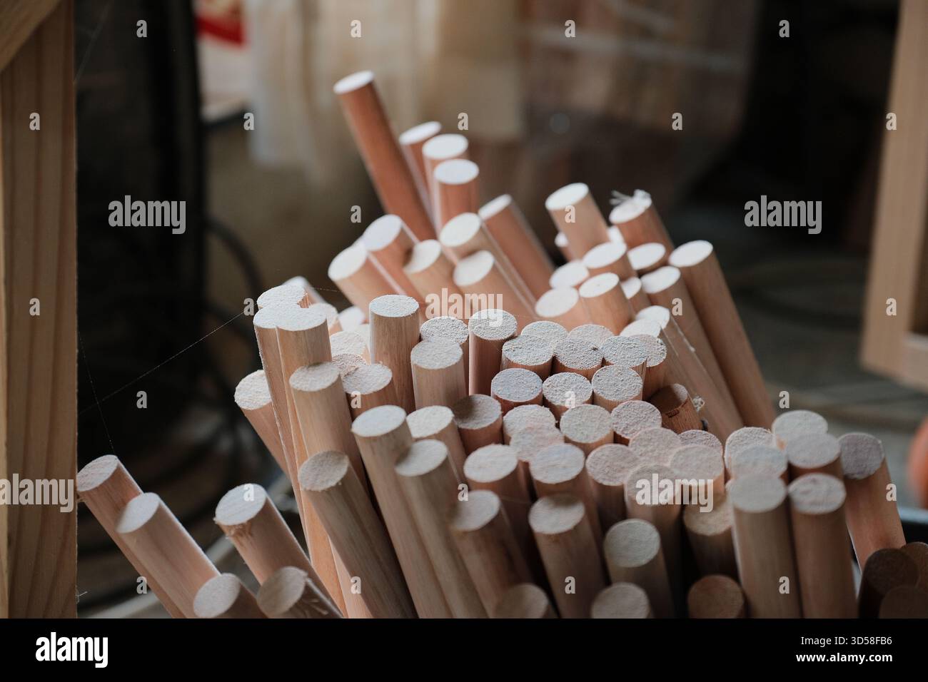 Diy wood woodworking workshop hi-res stock photography and images - Alamy