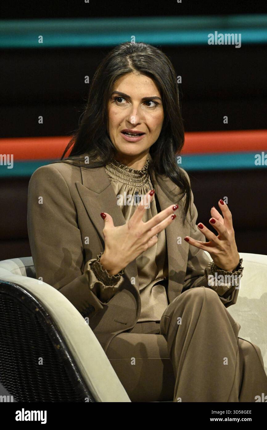 Serap Güler Politikerin 11/25 her Serap Güler am 12. November 2025 in ...