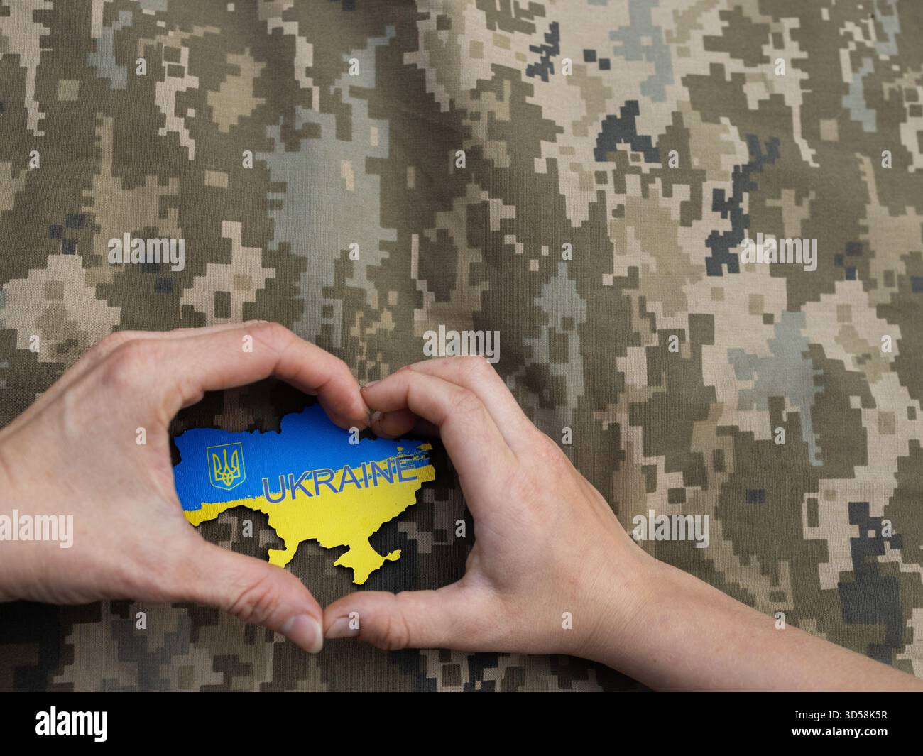 People in blue uniforms hi-res stock photography and images - Alamy