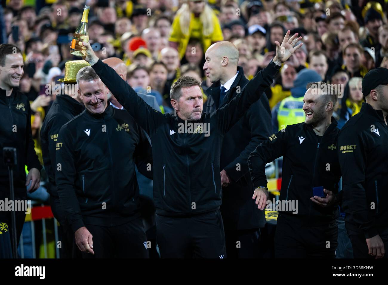 251109 under fotbollsmatchen i Allsvenskan mellan Mjällby och Häcken ...