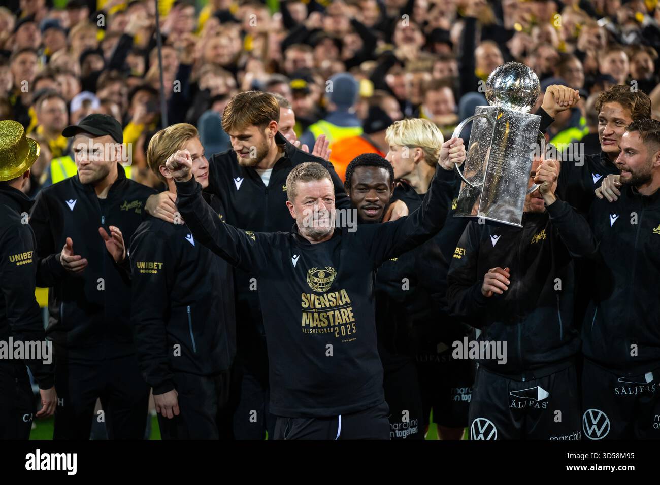 251109 under fotbollsmatchen i Allsvenskan mellan Mjällby och Häcken ...