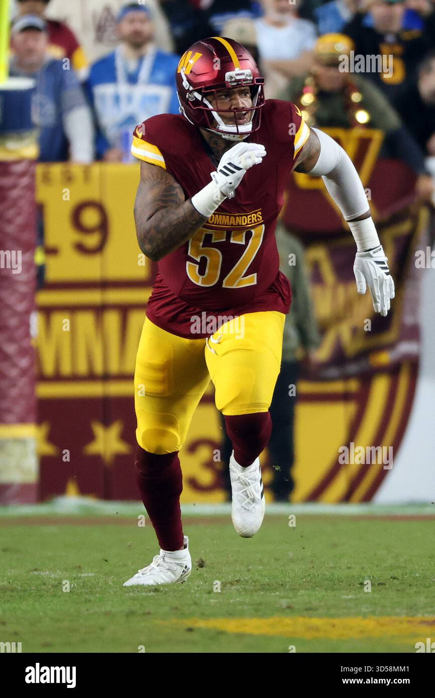 Washington Commanders defensive end Preston Smith (52)rushes during an ...