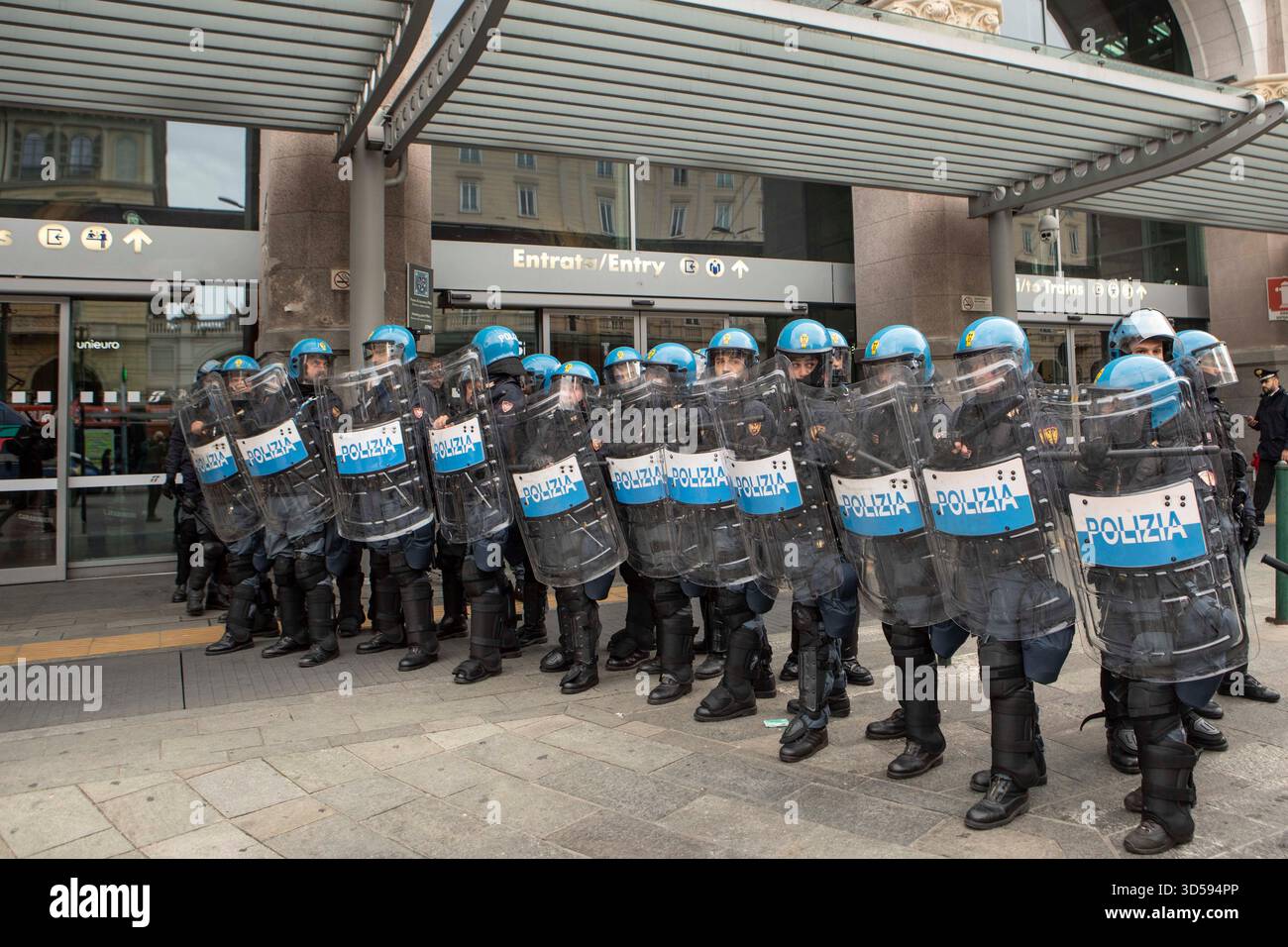 Manifestazione degli studenti “No Meloni Day”. Torino, Italia - 14 ...
