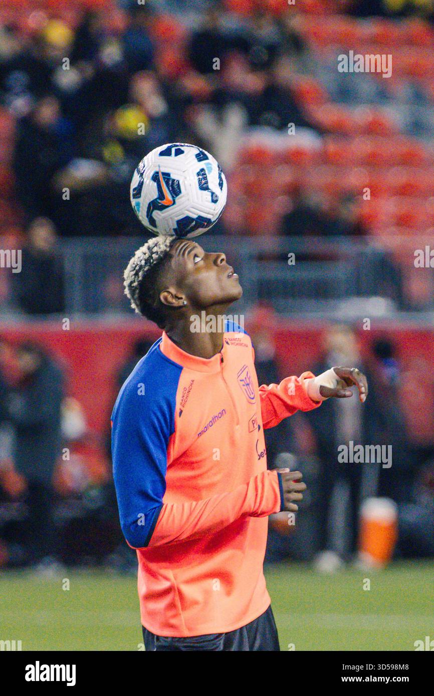 Toronto, Canada, November 13th 2025 Nilson Angulo (20 Ecuador) warming ...