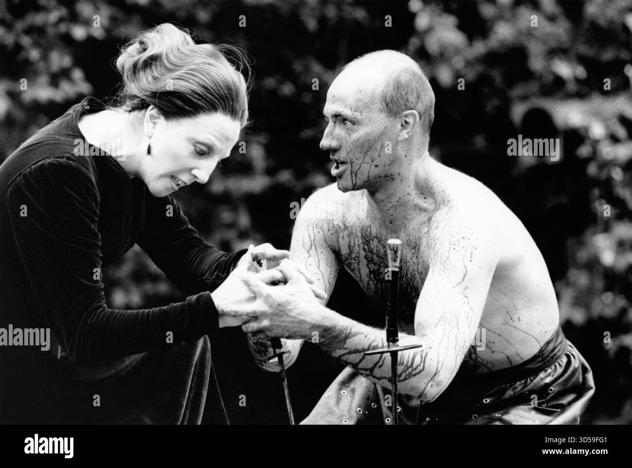 Shakespeare london performance theatre Black and White Stock Photos ...