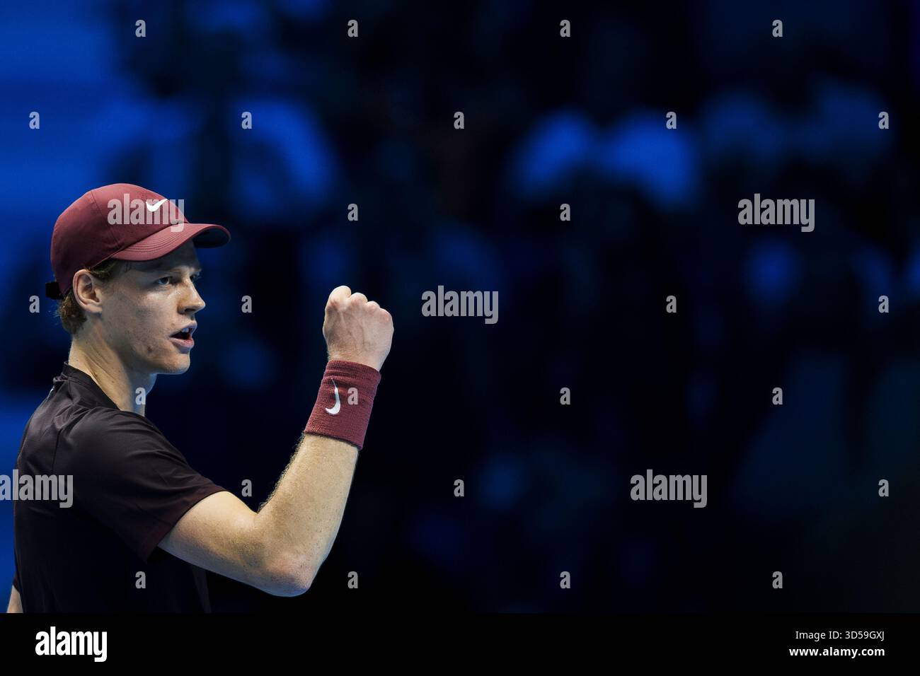 Jannik Sinner celebrates the victory at the end of his round robin ...