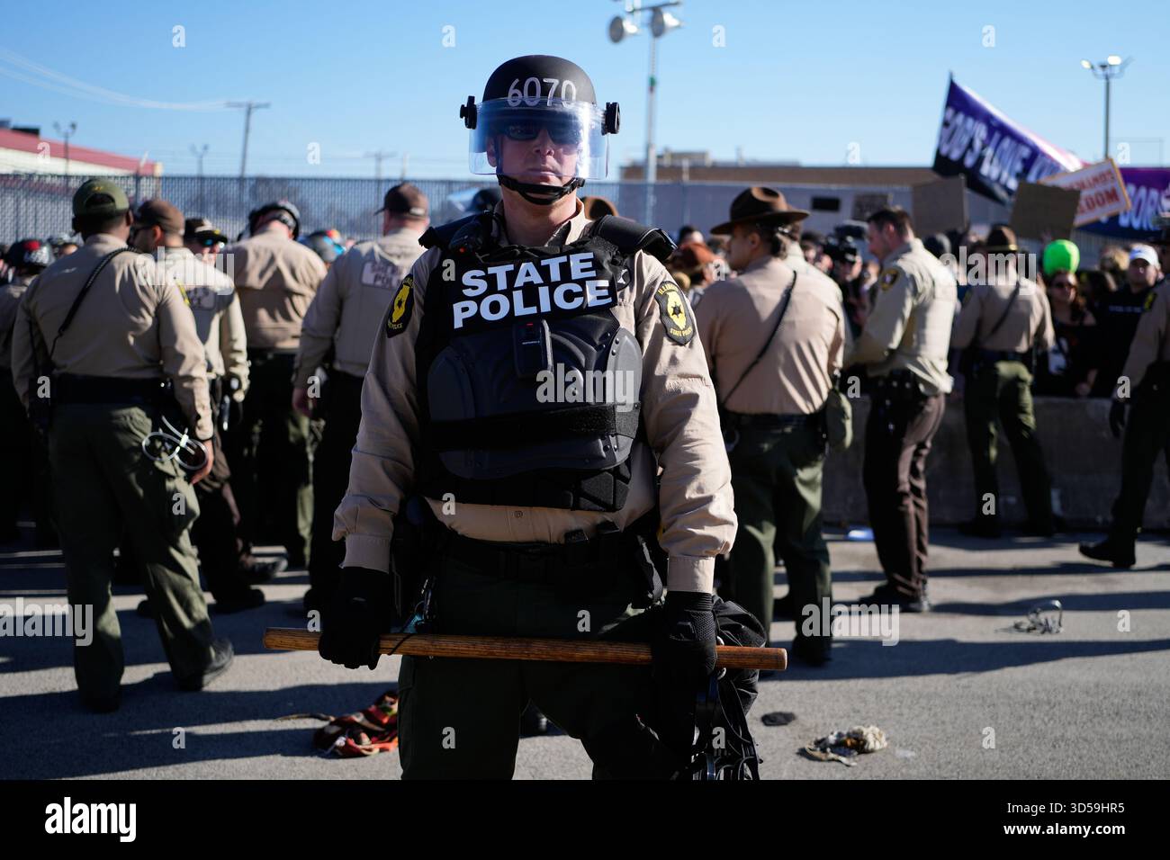 Illinois State Police and Cook County Sheriff Police guard as ...