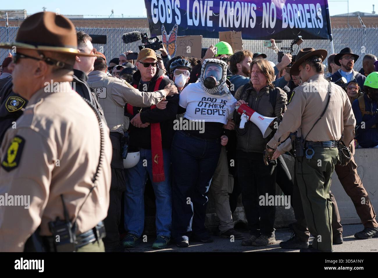 Cook County Sheriff Police guard protesters outside an ICE processing ...