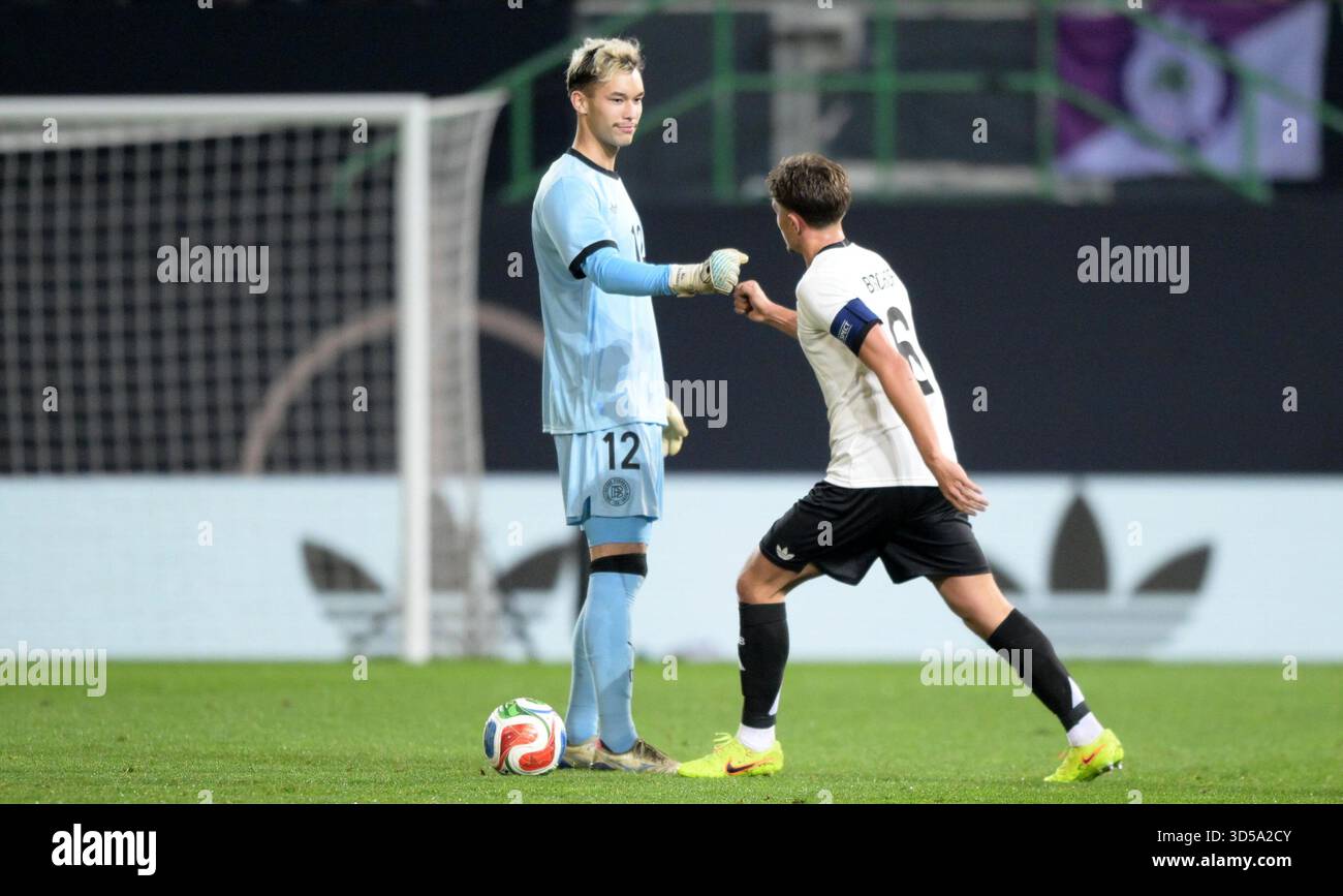 4:0 Goal, celebration, from the left goalkeeper Mio Backhaus (Germany ...