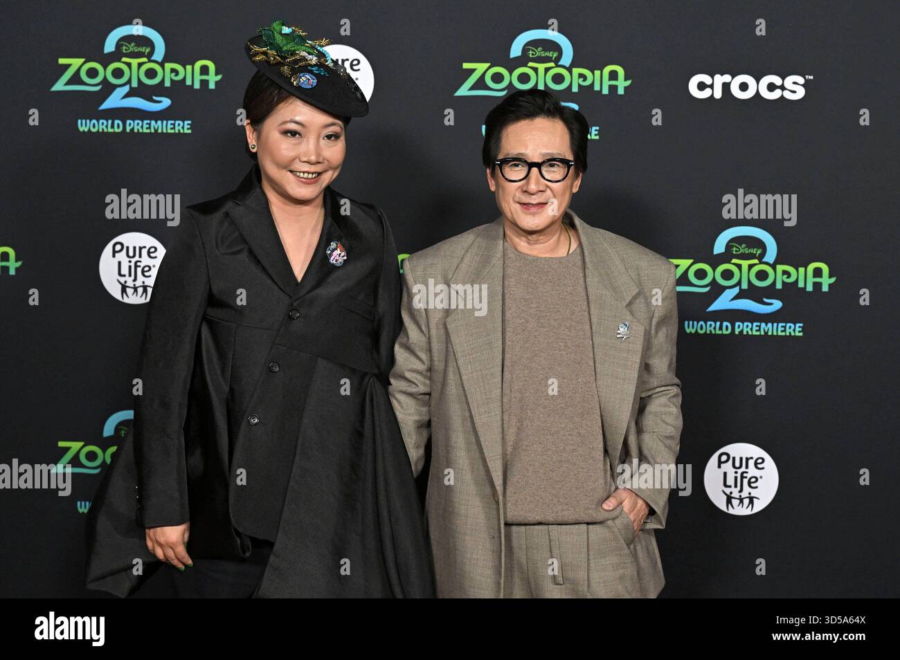 Ke Huy Quan mit Ehefrau Echo Quan bei der Weltpremiere des ...