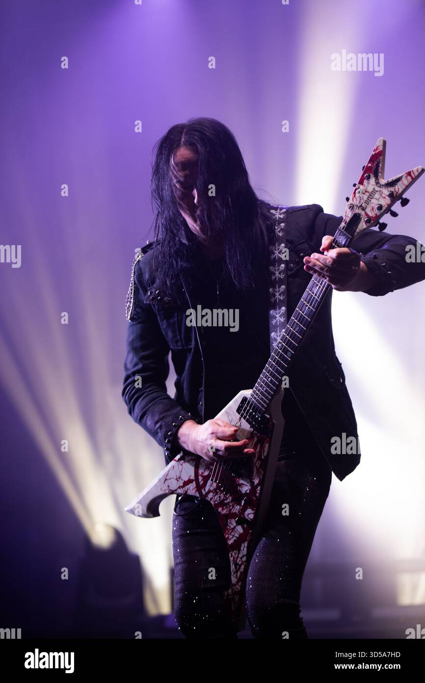 Arch enemy performs live at the o2 Apollo Manchester uk, 31st October ...