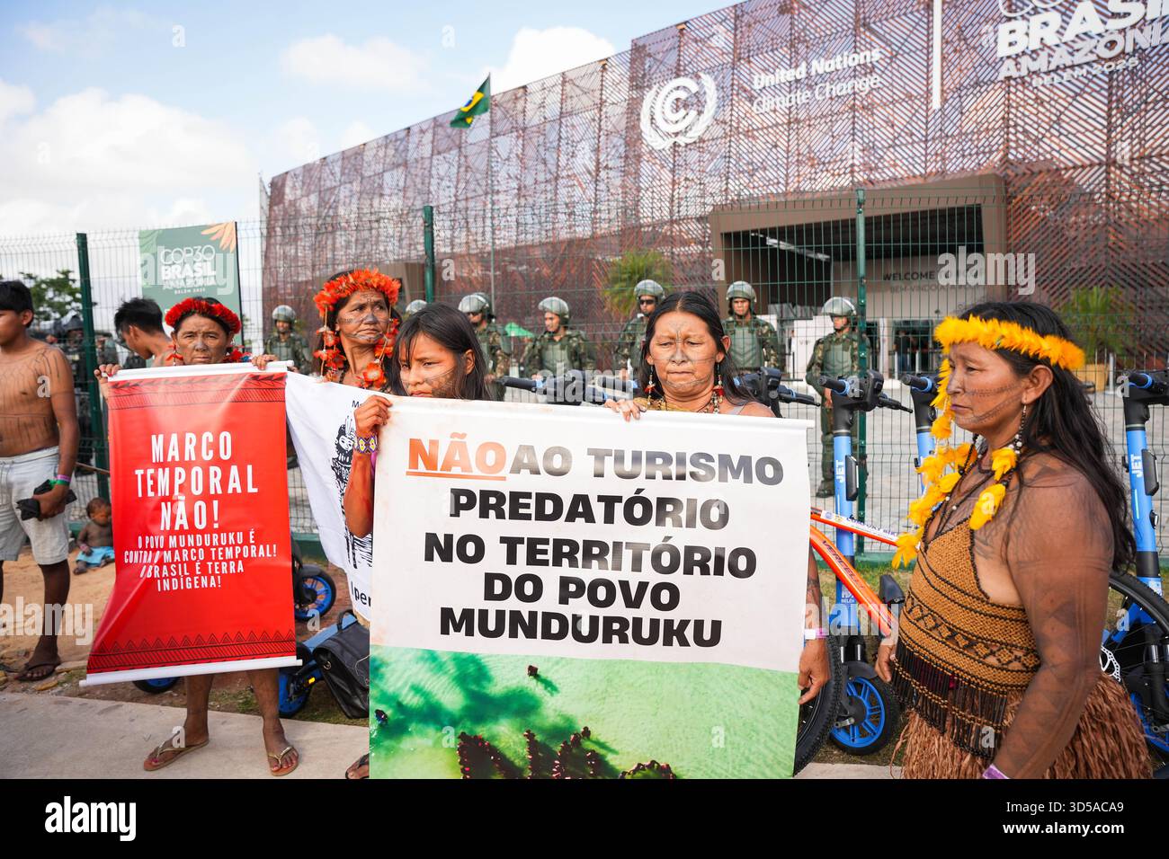 BELéM, PA - 14.11.2025: MANIFESTAçãO INDíGENA NA COP30 - Indigenous ...